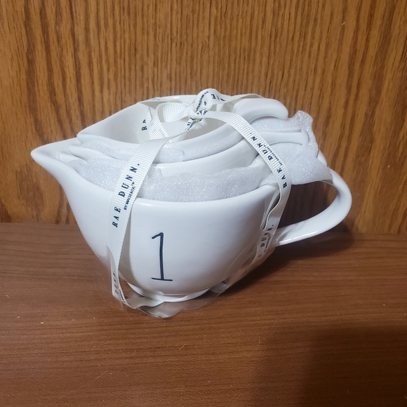 Rae Dunn | Kitchen | Rae Dunn White Number Measuring Cups New | Poshmark